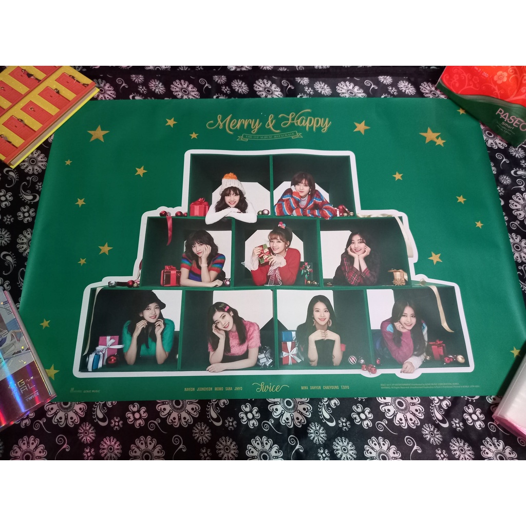 Jual Album Official Twice Merry & Happy (Merry Ver.) | Shopee Indonesia