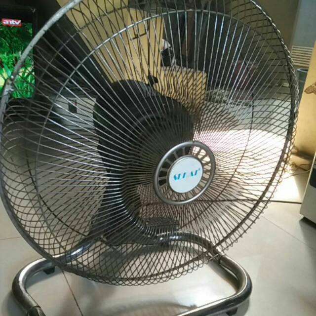 Jual Kipas angin bagus masih baru angin berputar sangat cepat dan ...
