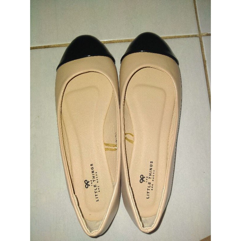 Jual Sepatu wanita The Little Things She Needs 100% ORIGINAL | Shopee ...