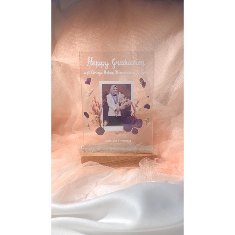 Jual Aurora Frame with polaroid // Akrilik pressed flower frame with ...