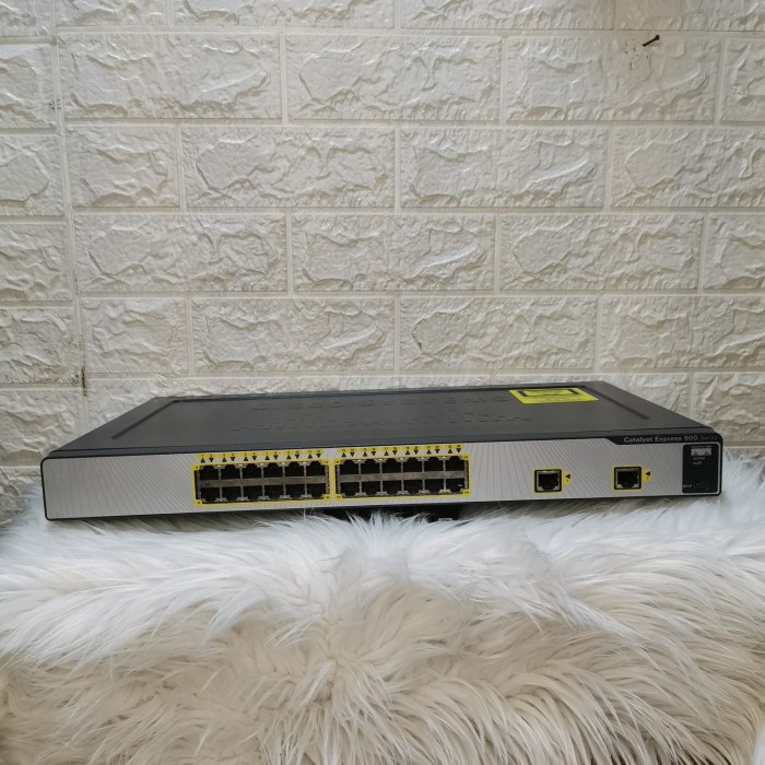 Jual Switch hub Cisco Catalyst 500 24 Port 10/100/ 2 Port Gigabit ...