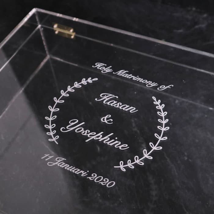 Jual JASA GRAFIR BOX AKRILIK / MARKING BOX AKRILIK / ENGRAVE KOTAK ...