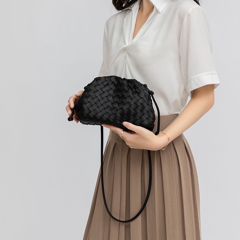 Jual In Super Populer Cloud Tas Wanita Tas Anyaman 2020 Busana Manis ...