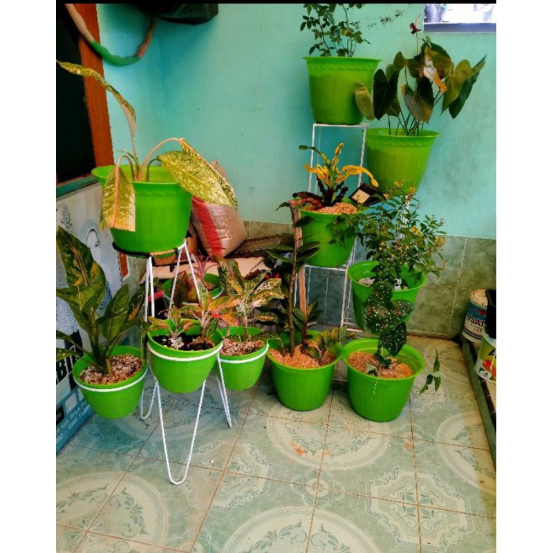Jual standing pot tanaman uk pot 21 24 dan 27/ besi tebal 8mm dudukan ...