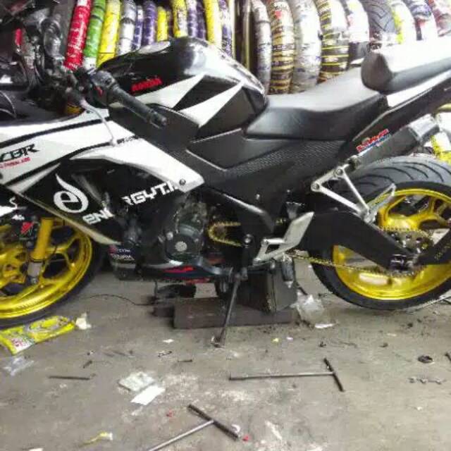 Jual Velg axio + ban pirelli + arm banana pnp cbr 150 facelift k45g ...