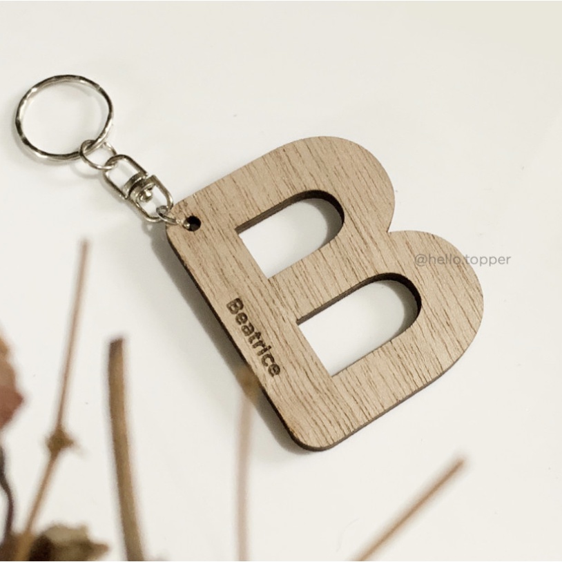Jual Custom Gantungan Kunci Kayu Alfabet Huruf Grafir Wood Keychain ...