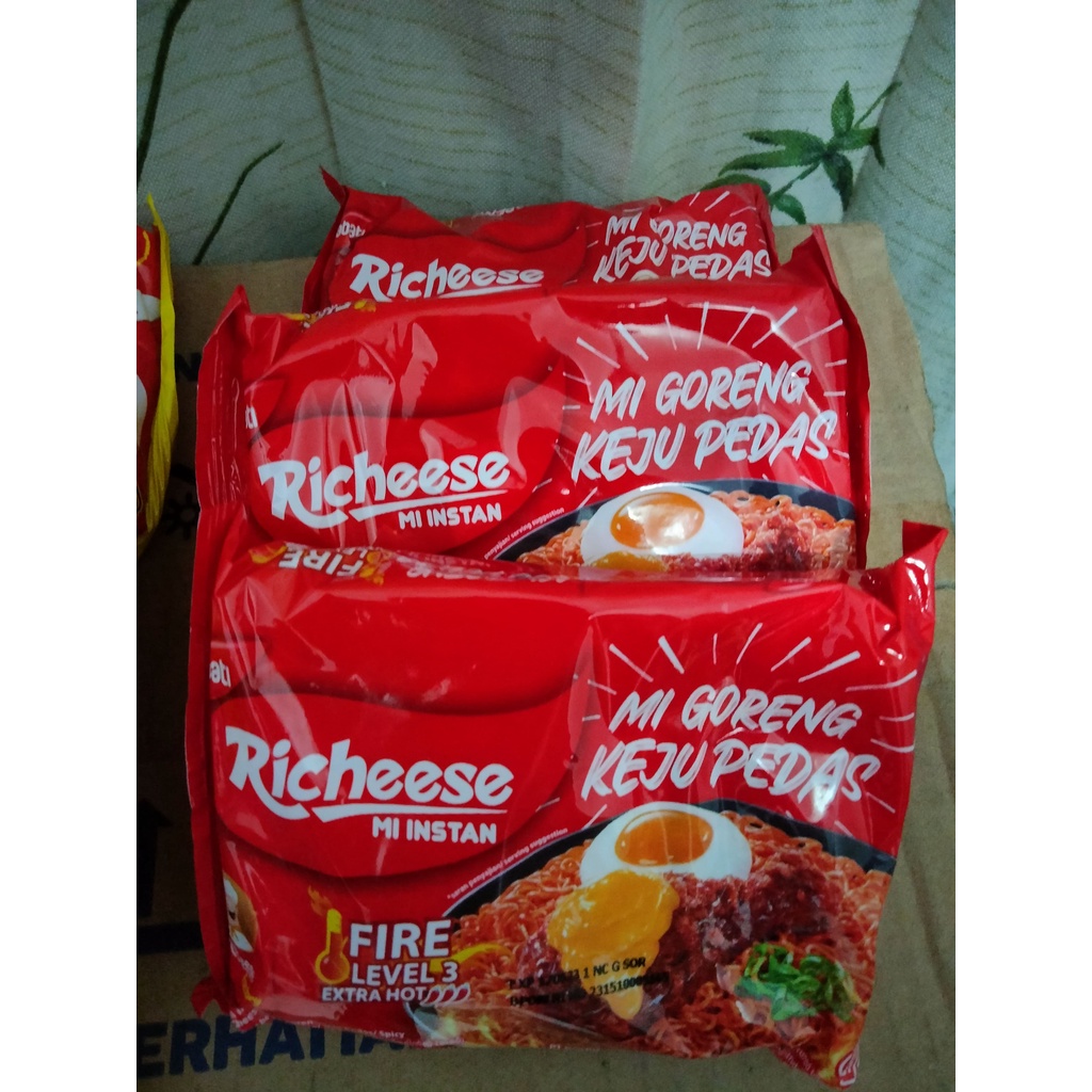 Jual Richeese Mie Instan Goreng Keju Lover Level Pedas Level 3 | Shopee ...