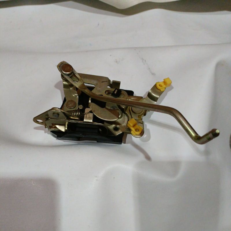 Jual Door lock kancingan pintu Kijang Kiri | Shopee Indonesia