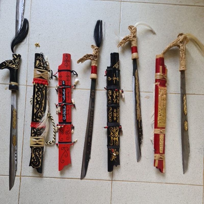 Jual MANDAU KHAS SUKU DAYAK PANJANG 65.cm MANDAU KHAS SUKU DAYAK ...