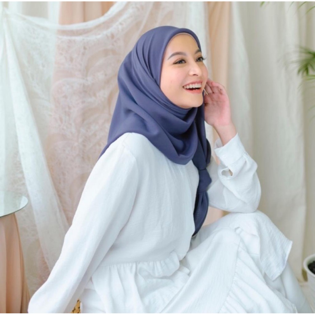 Jual jilbab segi empat BELLA square jilbab pollycotton (bisa cod) PART ...