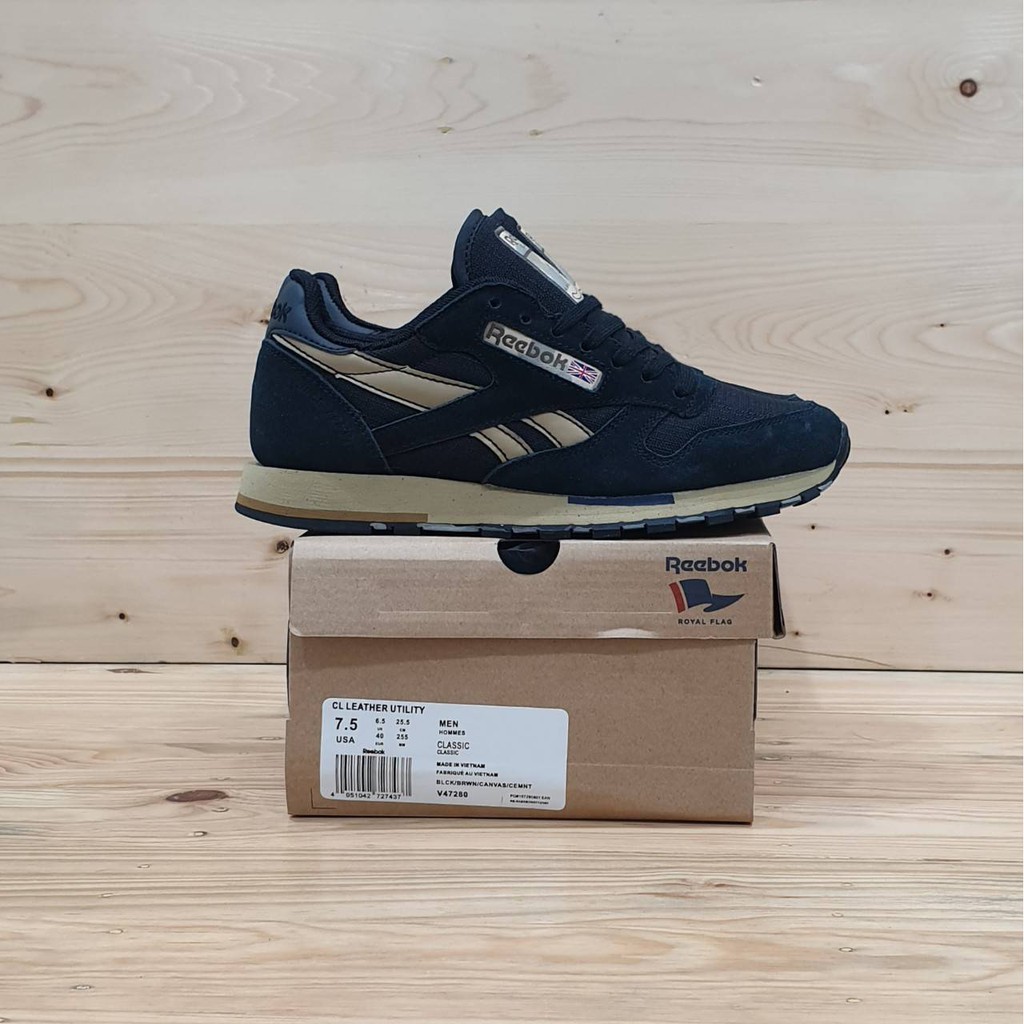 Jual Sepatu Running Pria Reebok Clasic Utility Navy Made In Vietnam ...