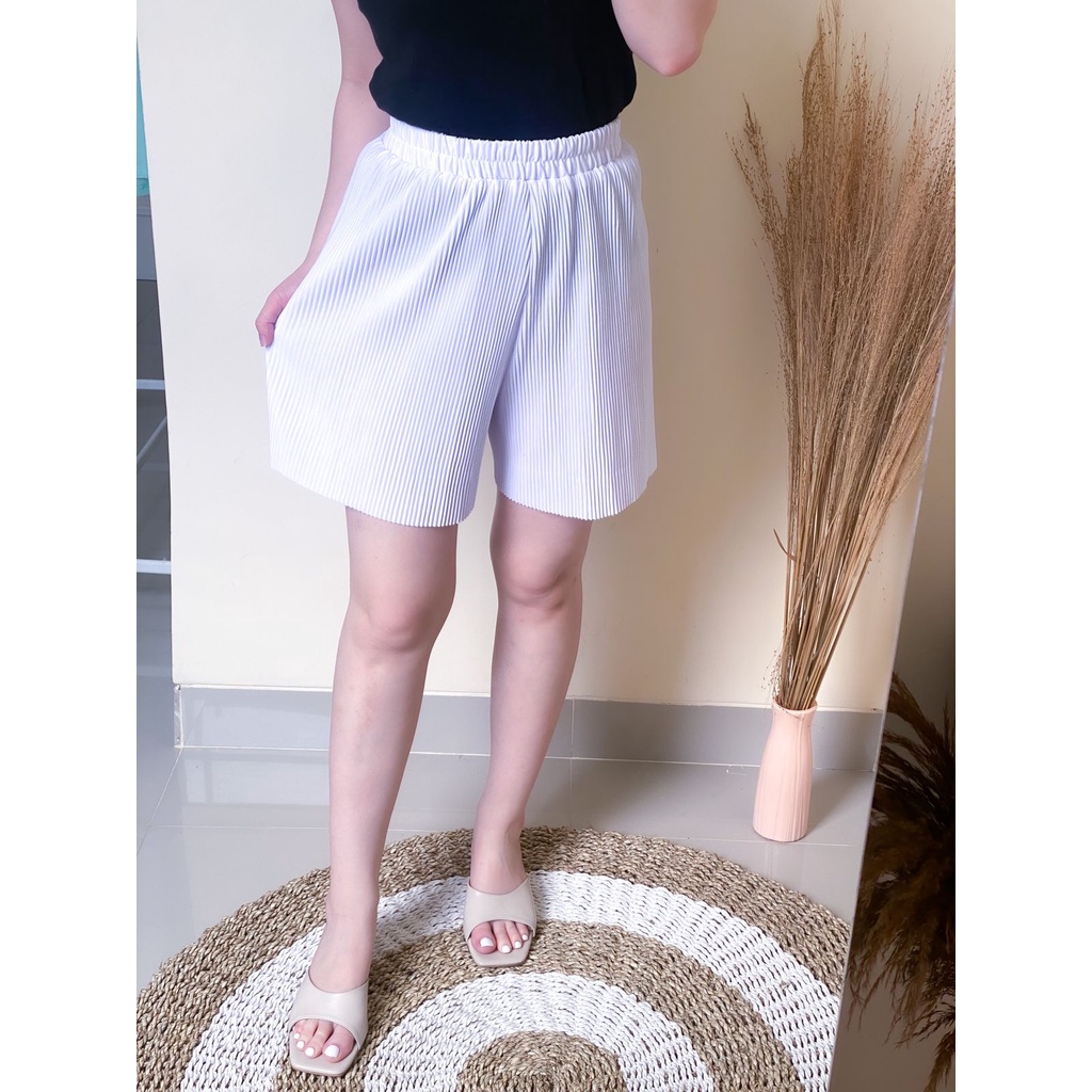 Jual Pleated Short Pants / Celana Pendek Plisket Premium / Celana ...
