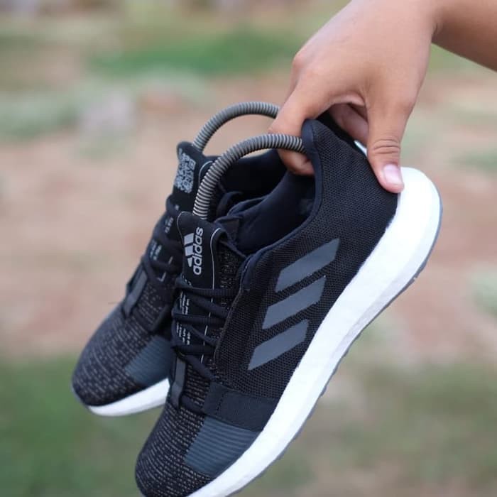Jual Adidas Sense Boost Go Black white | Shopee Indonesia