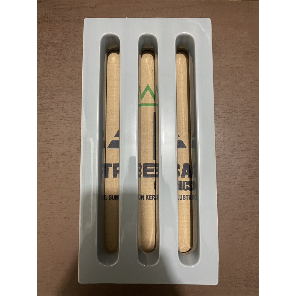 Jual Roster / Loster Keramik Trisensa / Lubang Angin 20 x 40 Motif ...