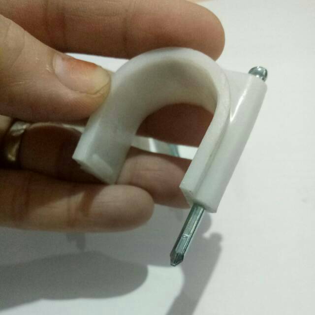 Jual Klem pipa 3/4 inch pvc putih klem pipa 3/4" klem selang 3/4in paku ...