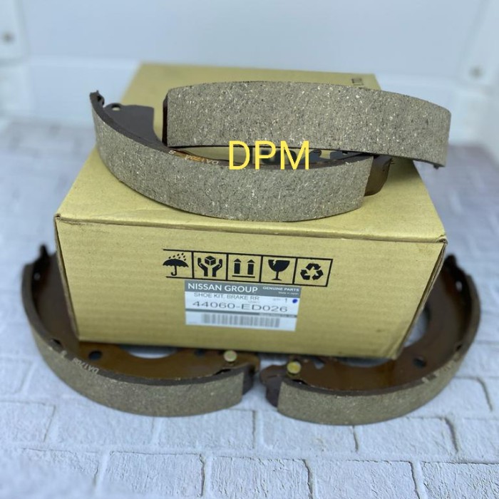 Jual BRAKE SHOE REAR- KAMPAS REM BELAKANG LIVINA X GEAR 44060-ED026 | Shopee Indonesia