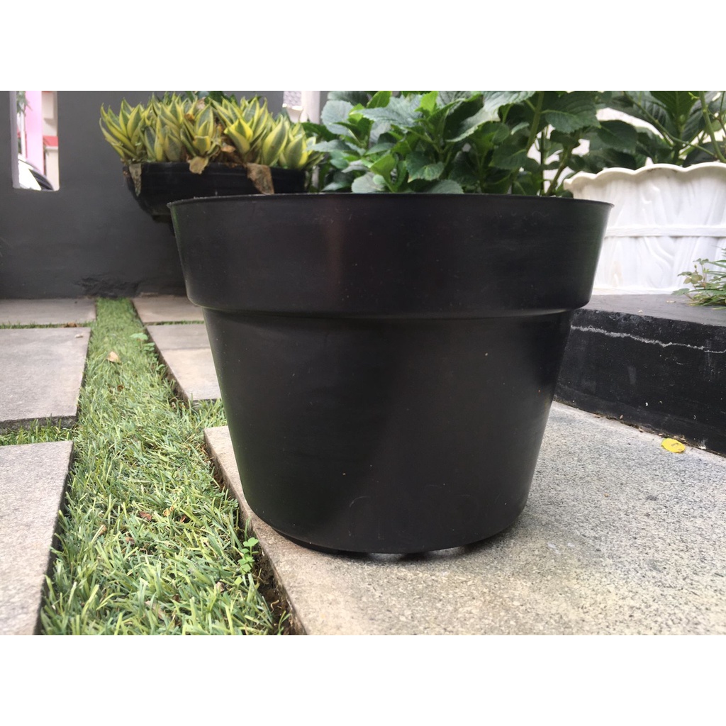 Jual Pot Bunga Murah/Pot Tanaman / Pot plastik hitam uk 20cm | Shopee ...