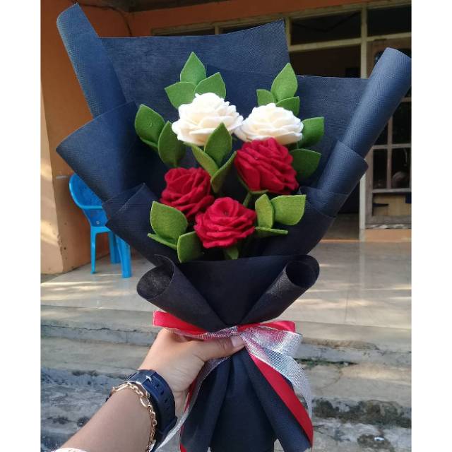 Jual Buket Mawar 5 Tangkai (Hadiah wisuda/ulang tahun/lamaran ...