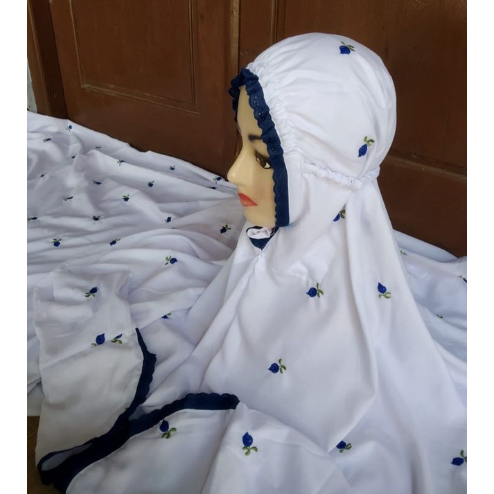 Jual Mukena Putih Halus Mukenah Lajuran Rukuh Mukena Pesantren Bahan ...