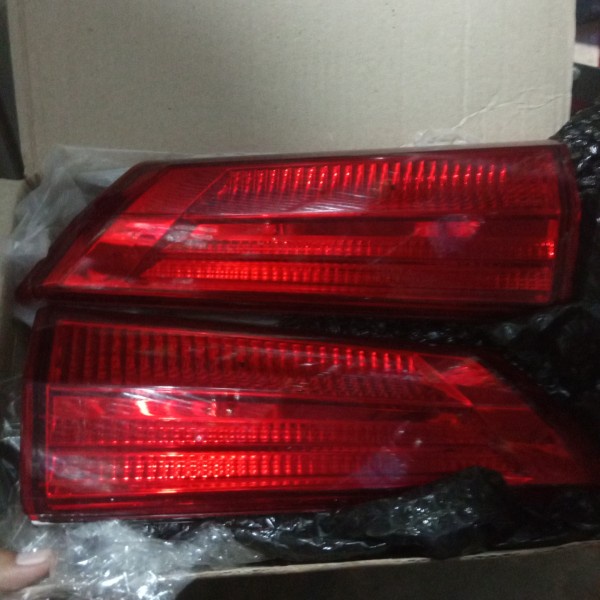 Jual Lampu Reflector Reflektor Bagasi Calya Sigra SATUAN - KIRI - KANAN ...