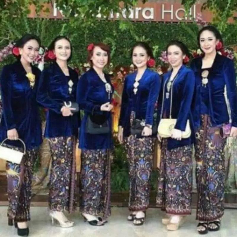 Jual Kebaya KUTUBARU Beludru Bludru Kualitas Sultan Harga Rakyat ...