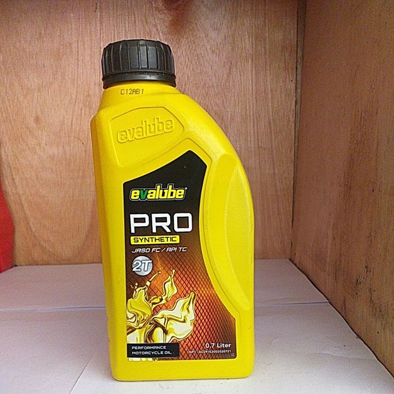 Jual OLI EVALUBE PRO 2T JASO FC / API TC 700 ML | Shopee Indonesia