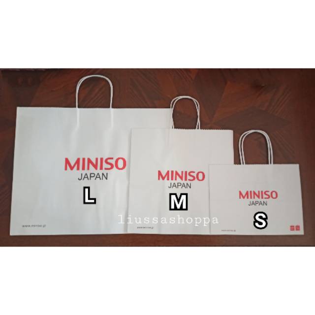 Jual Paper Bag Miniso (TIDAK MELAYANI ORDERAN HANYA PAPER BAG) | Shopee ...