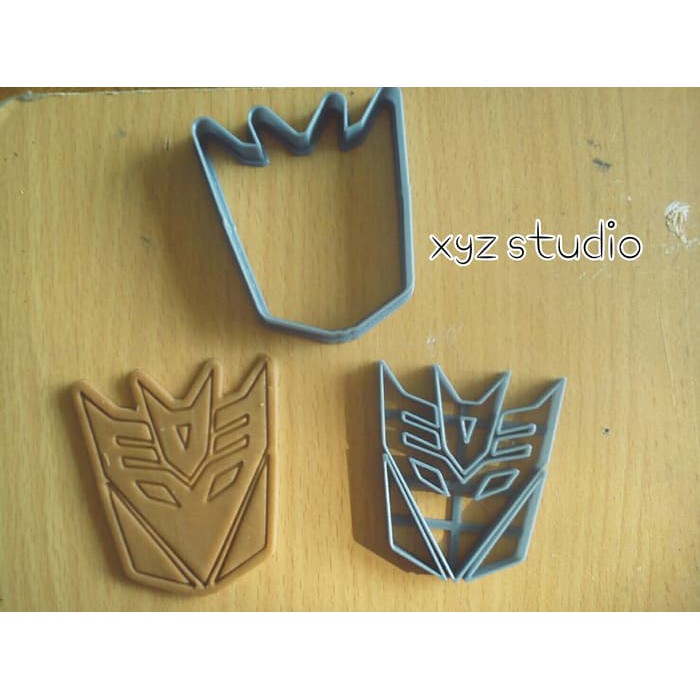 Jual Transformers Decepticon Logo Cookie Cutter (Cetakan Cookies ...