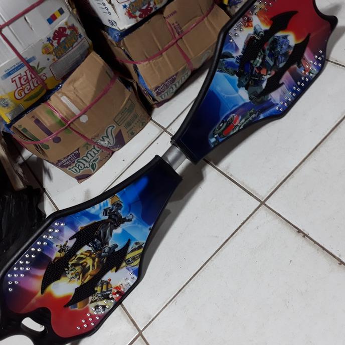 Jual skateboard goyang / skateboard ular / roda dua | Shopee Indonesia