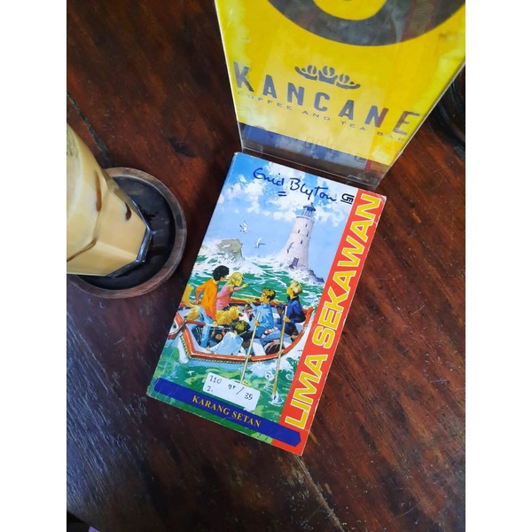 Jual Novel karya enid blyton lima sekawan : Karang setan | Shopee Indonesia