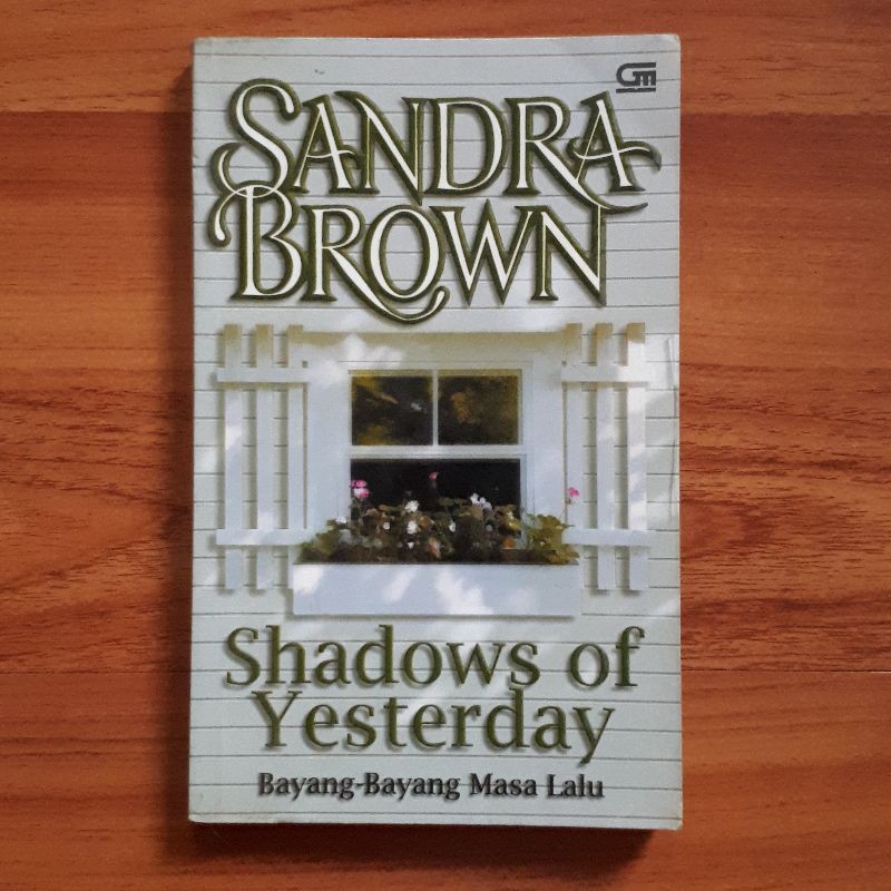 Jual Novel Sandra Brown : Shadows of Yesterday (ori, ex rent) | Shopee Indonesia