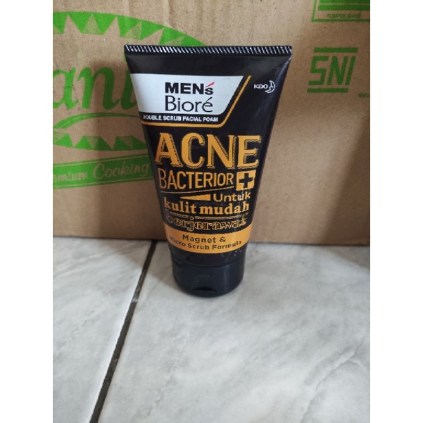 Jual Men's Biore Double Scrub Facial Foam Acne Bacterior 100 Gr ...