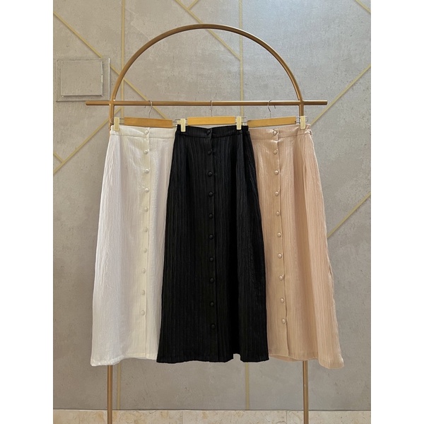Jual Rok Crinkle (rok kancing ngampus simple casual anti kusut ...