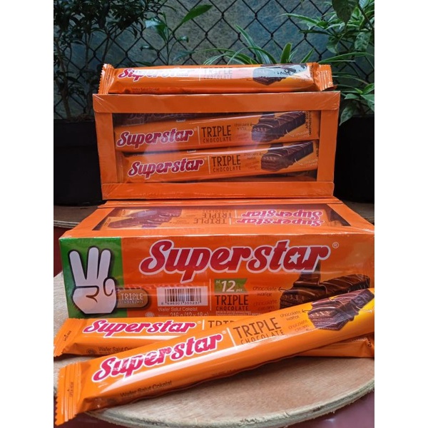 Jual Wafer Super Star Triple Chocolate ( 1 box isi 12pcs ) | Shopee ...