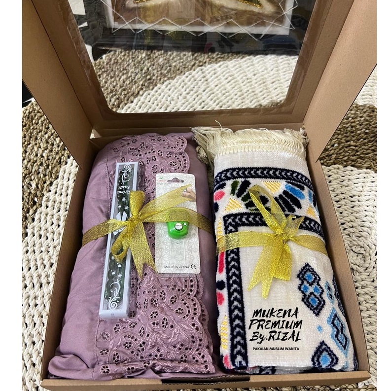 Jual HAMPERS MUKENA MUSLIMAH SITI KHADIJAH / hadiah kado gift box ultah ...