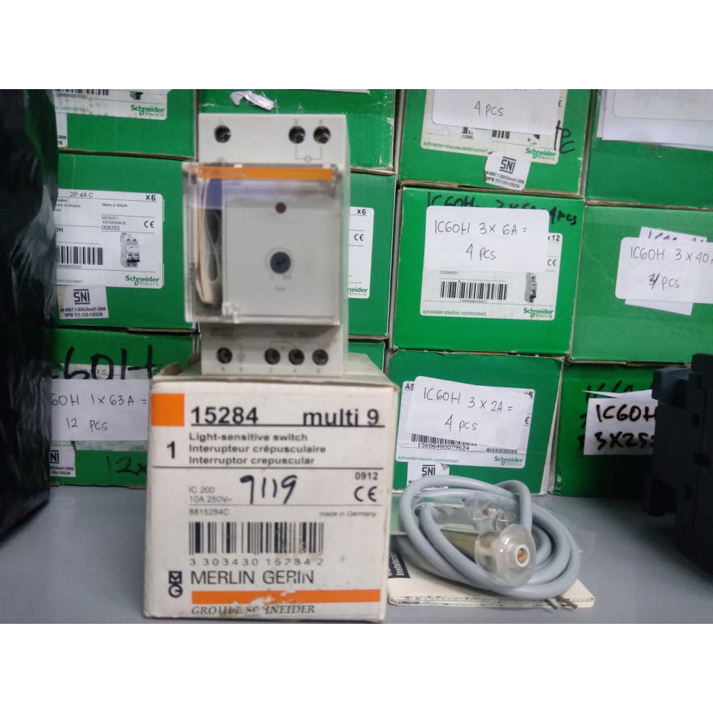 Jual Merlin Gerin Group Schneider CCT15284 | Shopee Indonesia