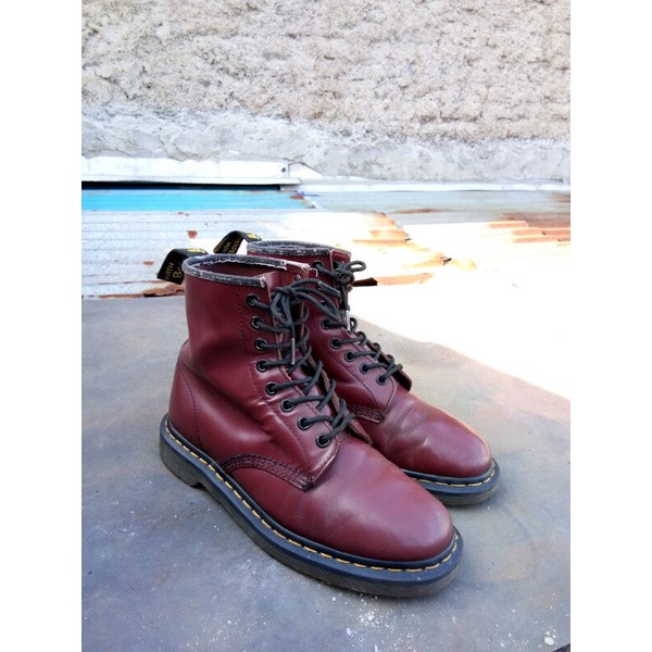 Jual docmart second original | Shopee Indonesia