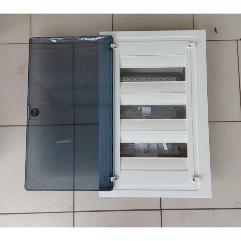 Jual Box Mcb Hager Inbo 36 Grup Hager . tutup Bening Buka Samping. IB ...