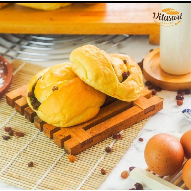 Jual Aneka Roti Manis dan Asin Vitasari Bakery min order 6 pcs boleh ...
