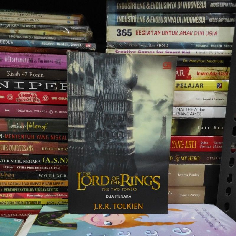 Jual BUKU ORIGINAL THE LORD OF THE RINGS 2 DUA MENARA J. R. R. TOLKIEN BUKU BEKAS | Shopee Indonesia
