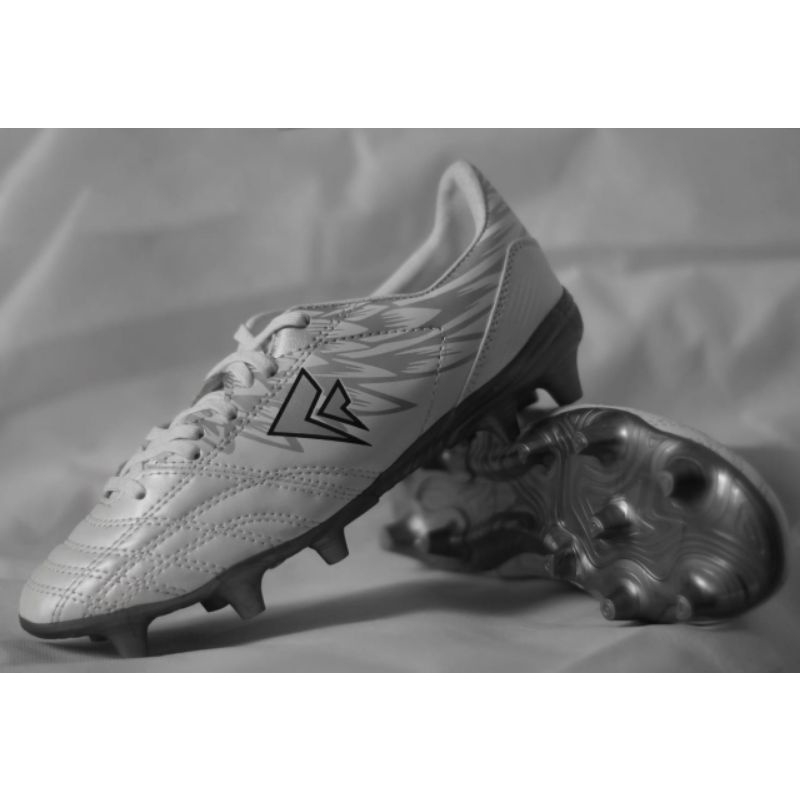 Jual Sepatu Sepak Bola SEVSPO GARUDA C4 WHITE/SILVER (SOLPLET SILVER ...