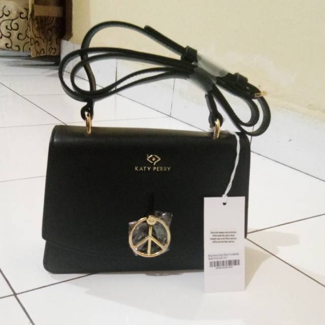 Jual Katy Perry Nina Peace Sign Black Crossbody | Shopee Indonesia