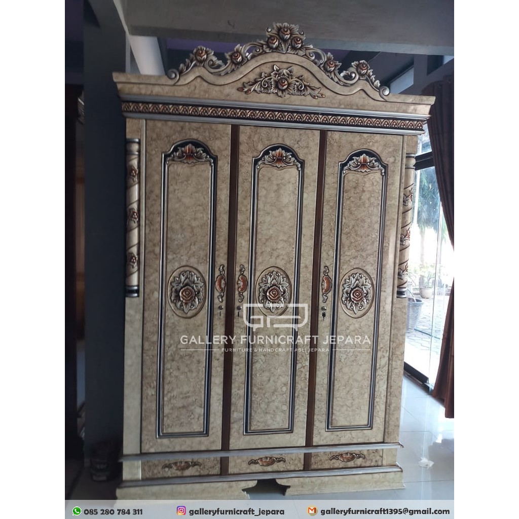 Jual Lemari Pakaian 3 Pintu Raja Kayu Jati Finishing Duco Marmer ...