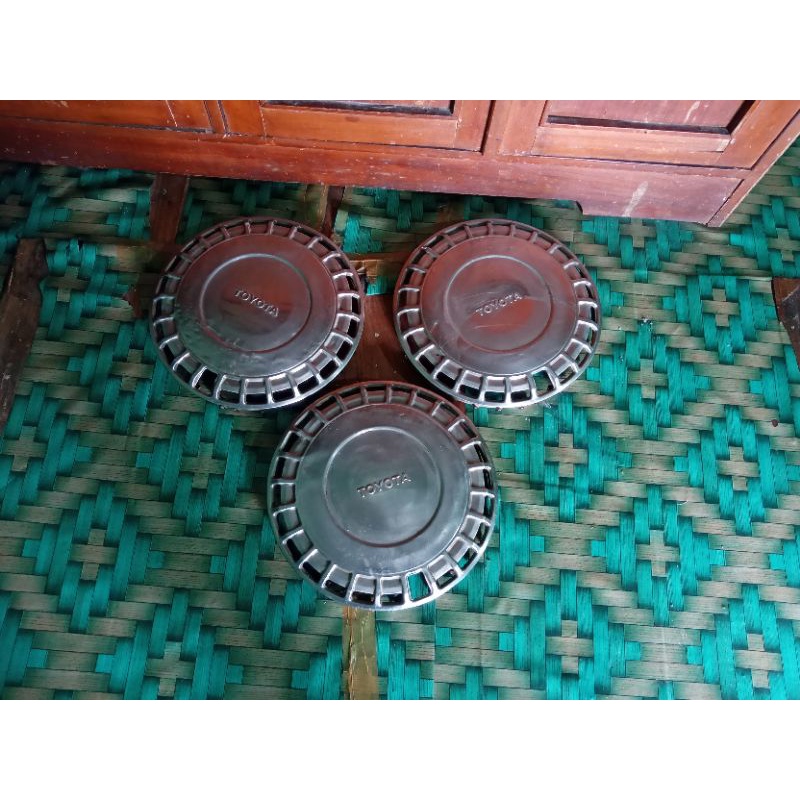 Jual dop velg wheel dop toyota ring 13 besi stainless klasik original 3 ...