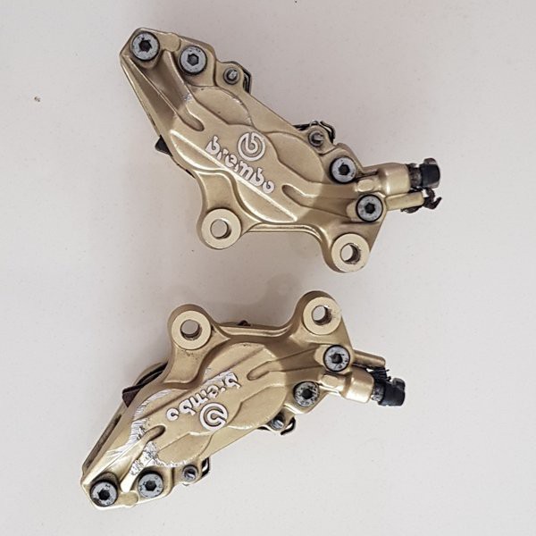 Jual kaliper brembo depan kiri kanan sepasang 4 piston model 2 pin Honda CB 400 cc original ...