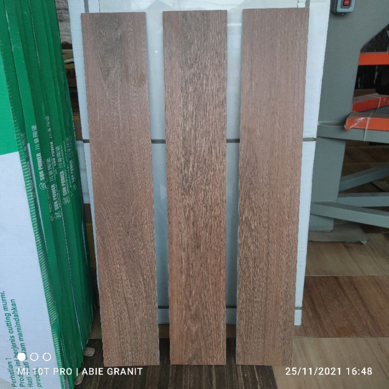 Jual granit roman motif kayu 15x90GT912222 D'Quercia Rosato | Shopee ...