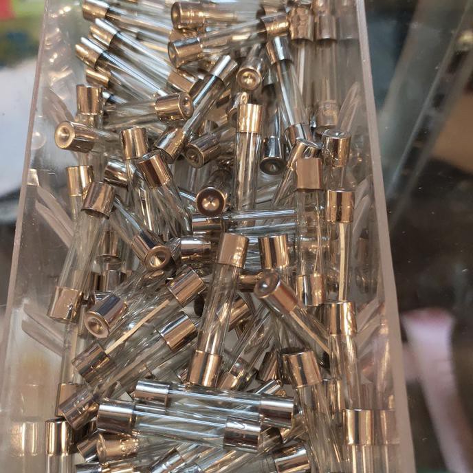 Jual Fuse Kaca 1A 2A 3A 5A 10A 15A 20A 30A Besar 6X30Mm - 15A Besar ...
