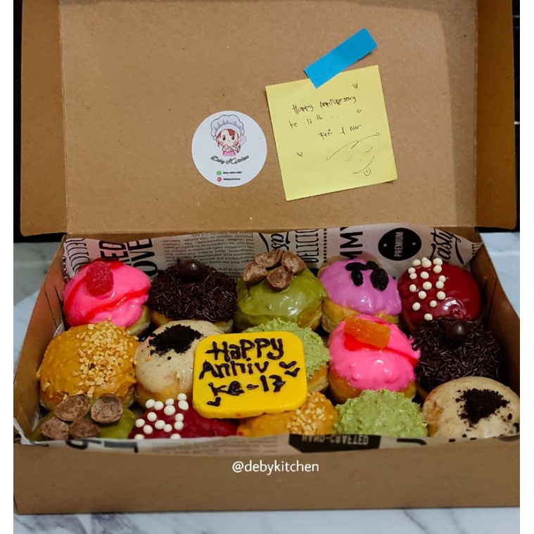 Jual Donat Ultah full topping+papan coklat(free) | Shopee Indonesia
