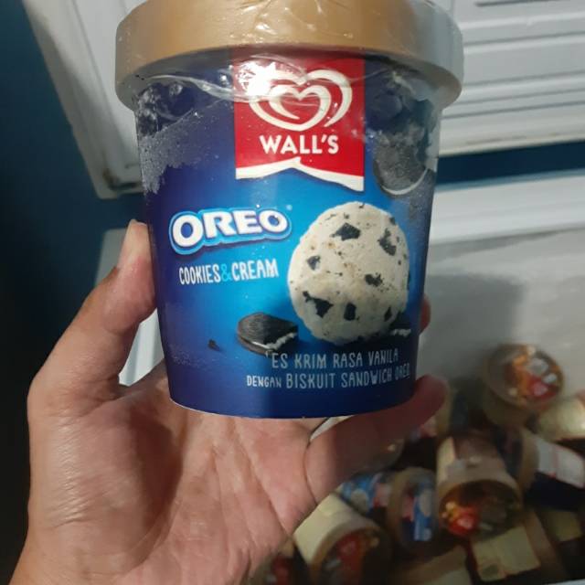 Jual Ice Cream Walls Rasa Oreo Vanilla Cream 410ml | Shopee Indonesia
