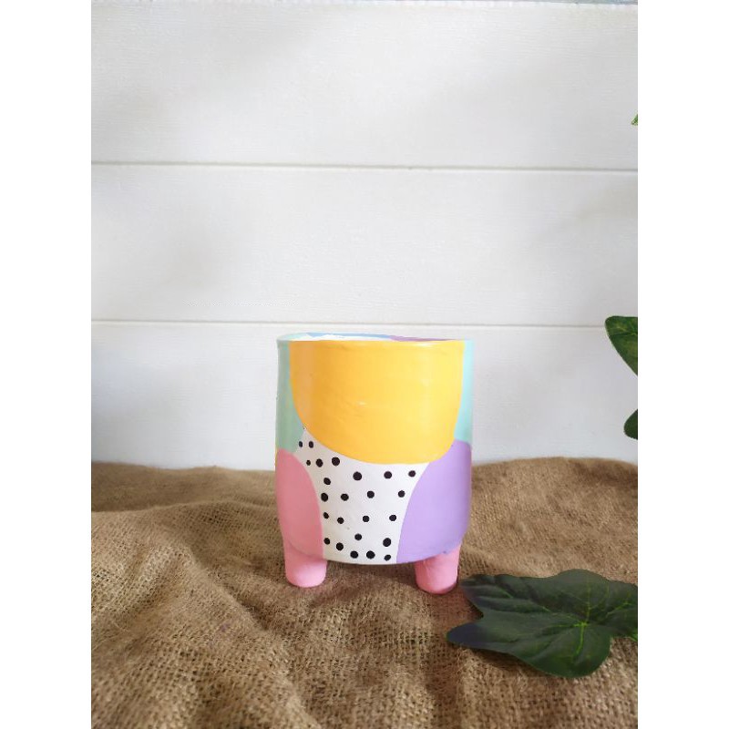 Jual POT LUKIS KAKI TANAH LIAT KARAKTER LUCU CLAYPOT GERABAH VAS ...